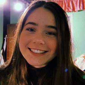 Maya Gomez – People Editor – El Gato News